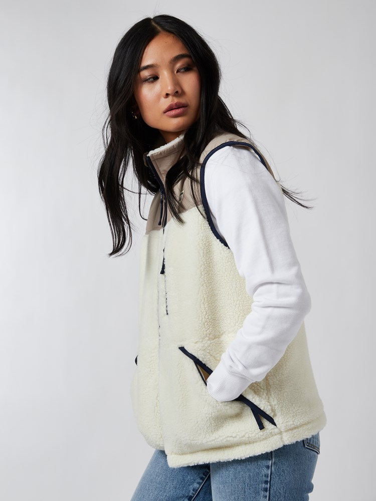 Amanda vest Marshmallow | MATCH nettbutikk